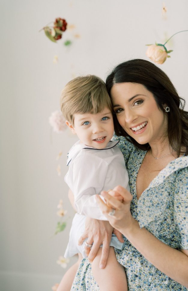 Beautiful Motherhood Sessions - Live View Studios